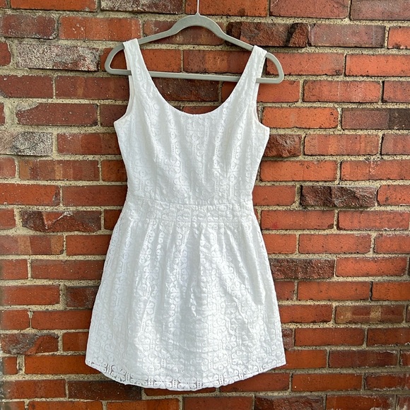 Lilly Pulitzer | Dresses | Lilly Pulitzer Posey Daisy Lane Lace Resort ...